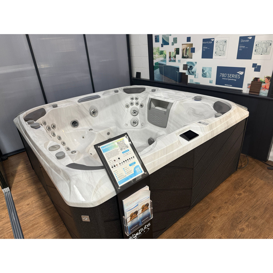 EX-DISPLAY - Sundance - 880 Optima Hot Tub – My Hot Tub Shop